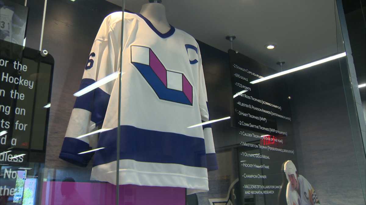 Photos: Mario Lemieux exhibit opens at Penguins practice facility
