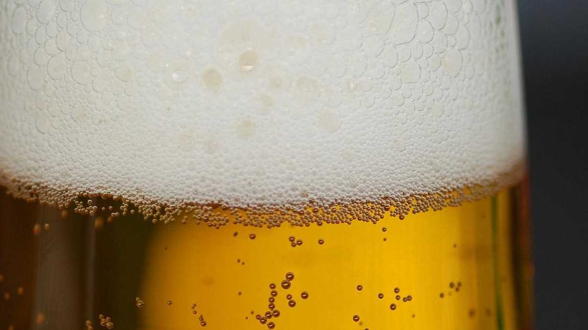 Pitcher this: A basic beer-facts slideshow