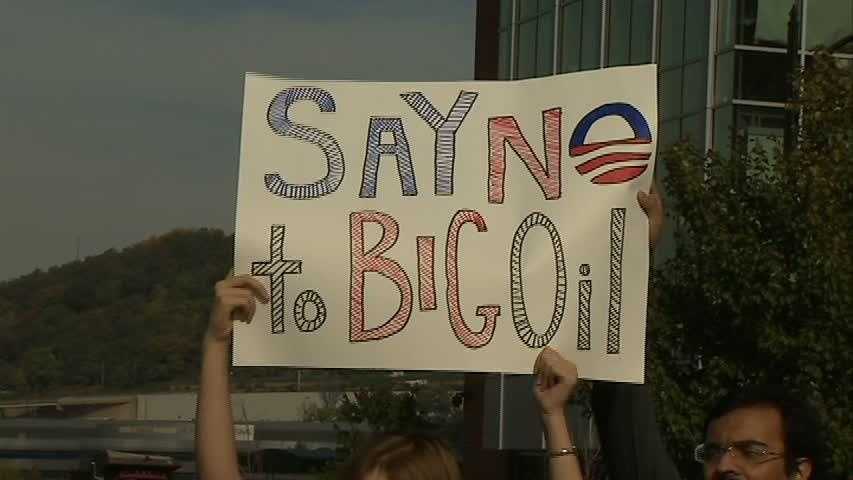 President Obama Visits Pittsburgh