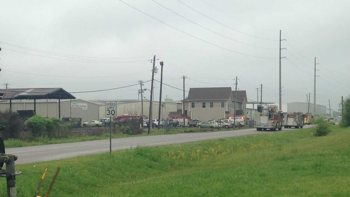 Crews respond to fire in Midfield