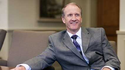 Stuart Bell recommended as new UA president