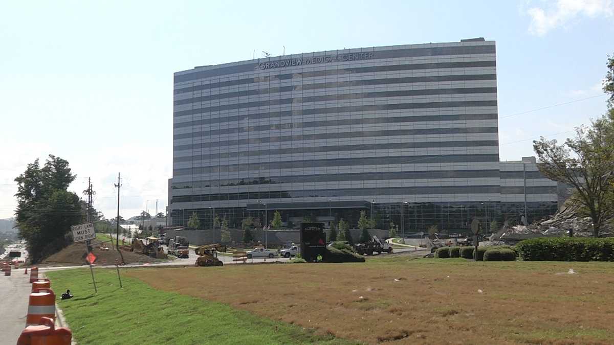 Crews putting finishing touches on new Grandview Medical Center