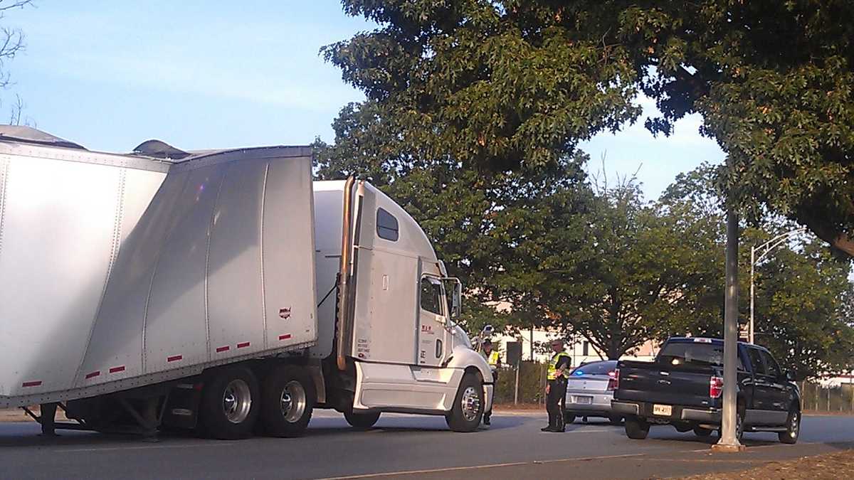 Images: Tractor-trailer 'collapse' in Winston-Salem