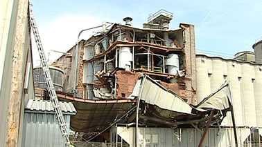 Flour mill explosion injures 1 in Statesville