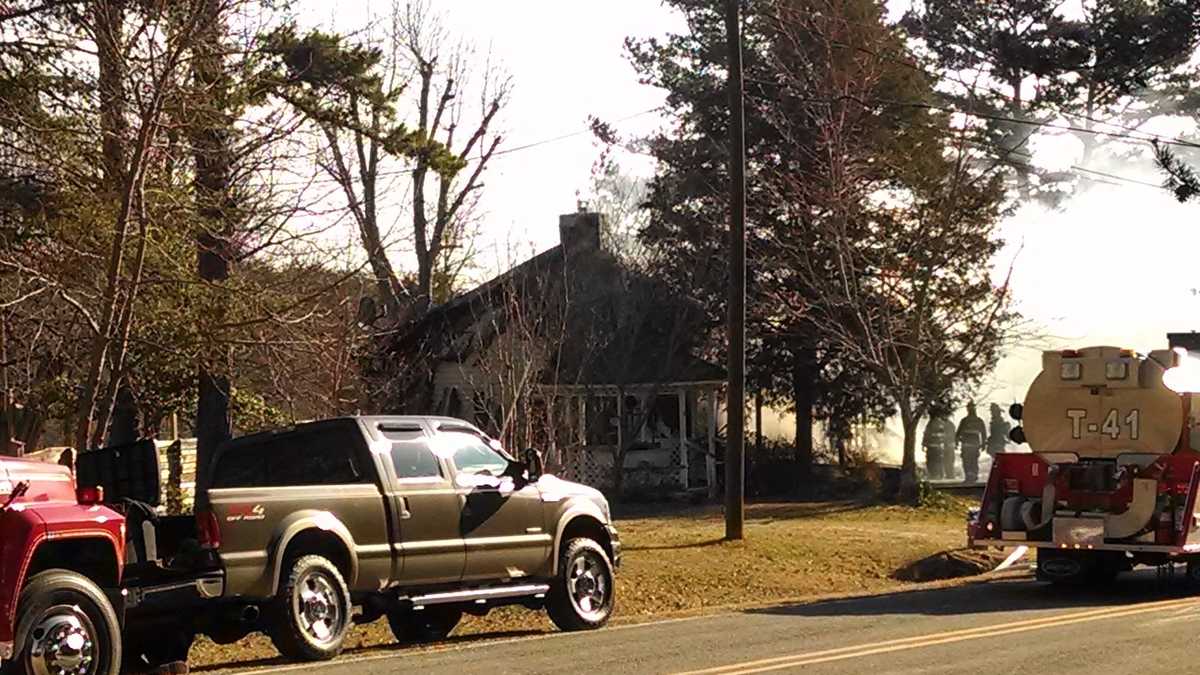 Crews battle house fire in Pinnacle
