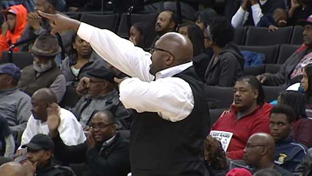 WSSU basketball coach Bobby Collins resigns after 8 seasons