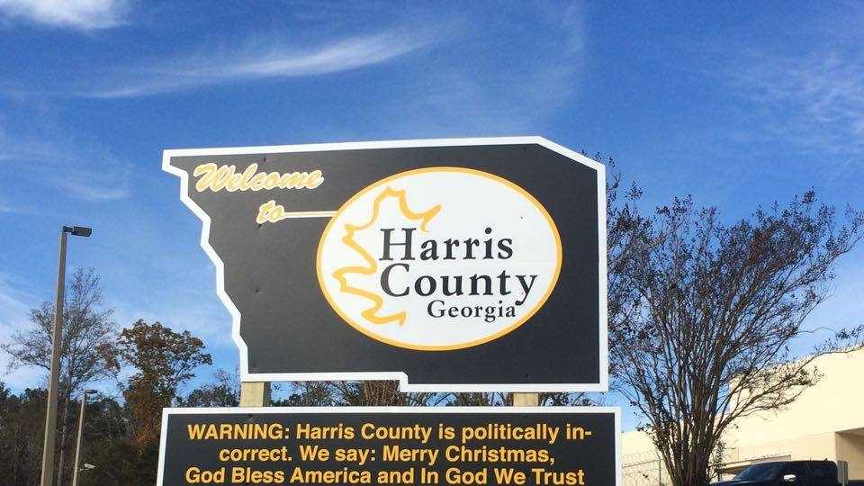 Sheriff's 'politically incorrect' sign goes viral