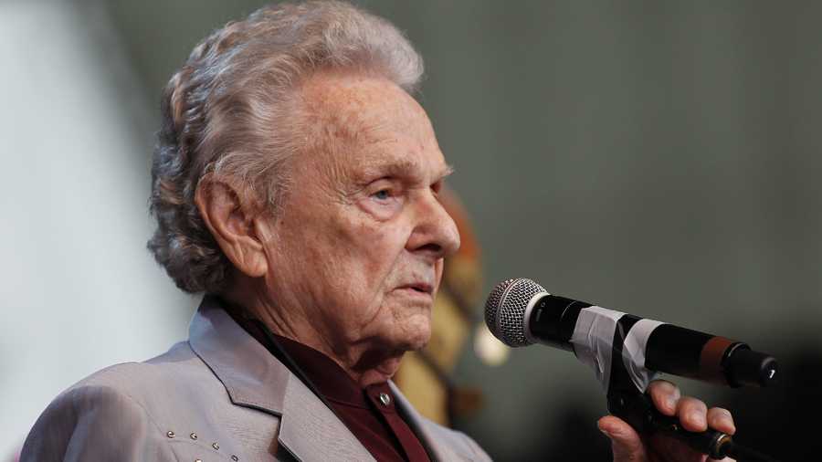 Bluegrass music patriarch Ralph Stanley dies at 89