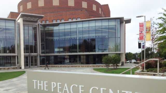 Big name to play Peace Center in May