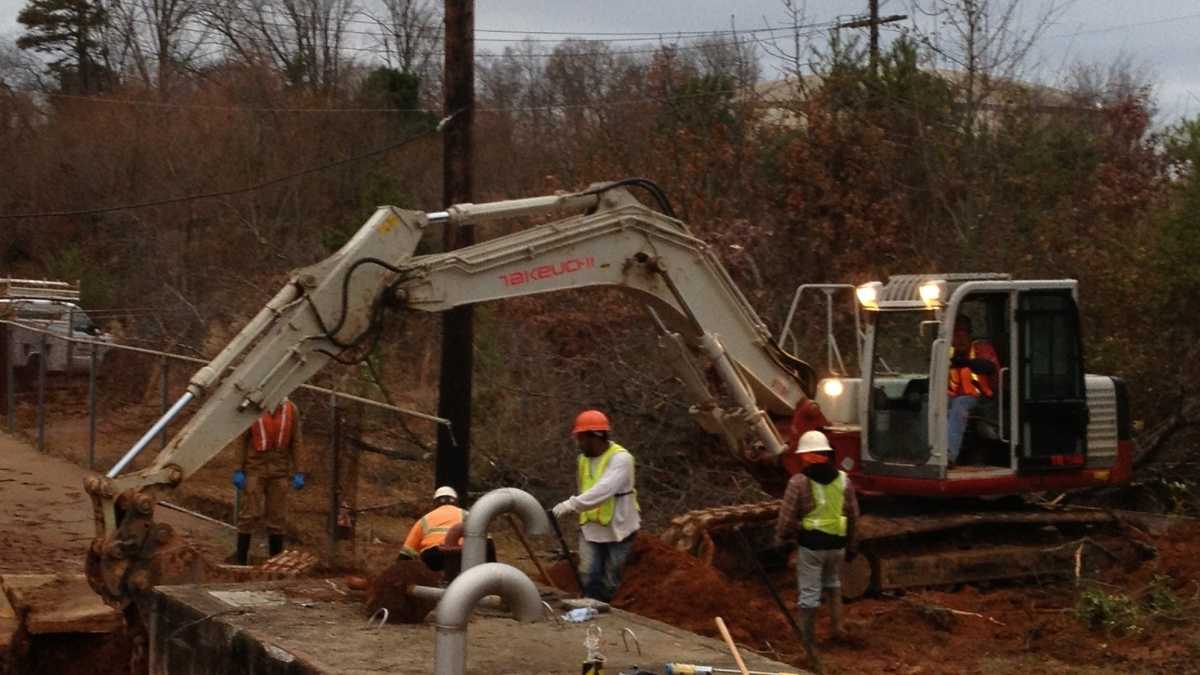 Pictures: Anderson water main break