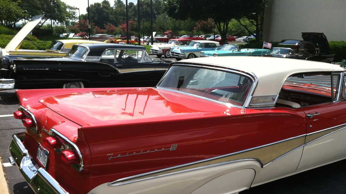 Pictures: International Ford retractable club convention