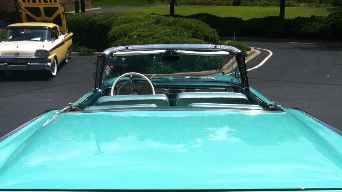 Pictures: International Ford retractable club convention