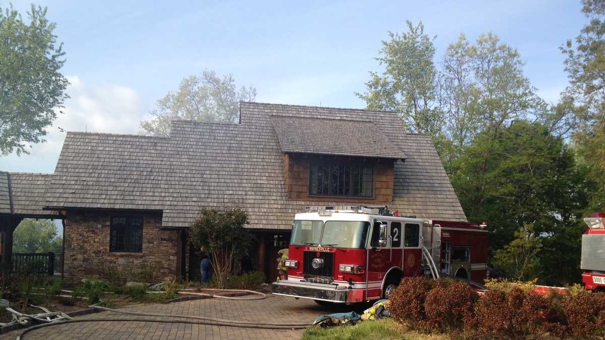Pictures: Large mountain home burns