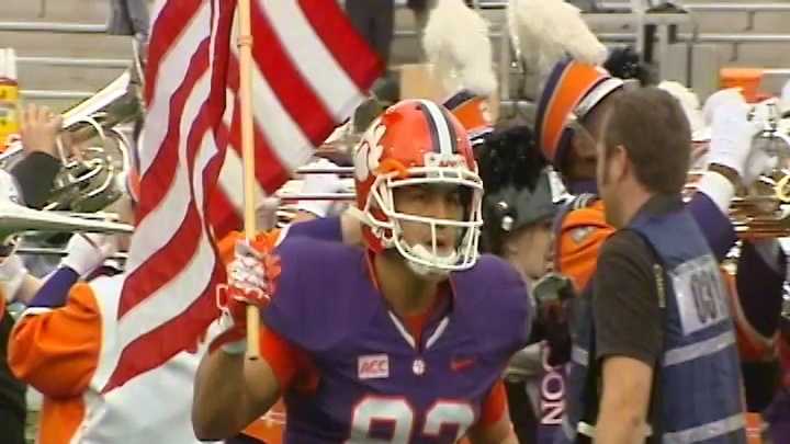 Purple Heart recipient signs with NFL team