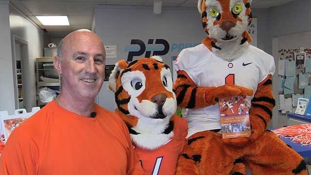 Clemson’s Tiger, Tiger Cub get published for Homecoming week