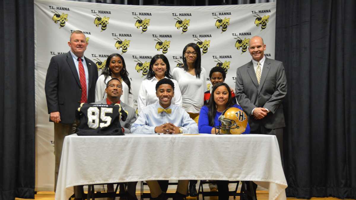 Pictures from National Signing Day