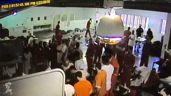 Raw video: Inmates fight in Upstate jail