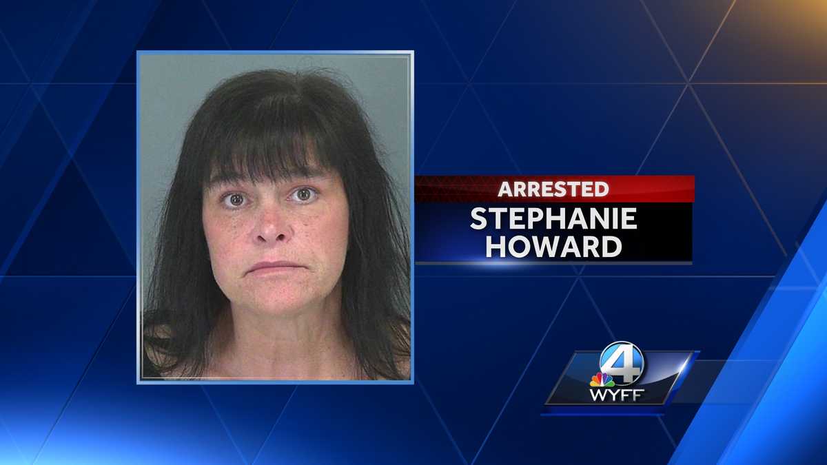 Woman arrested moments after robbing bank, police say