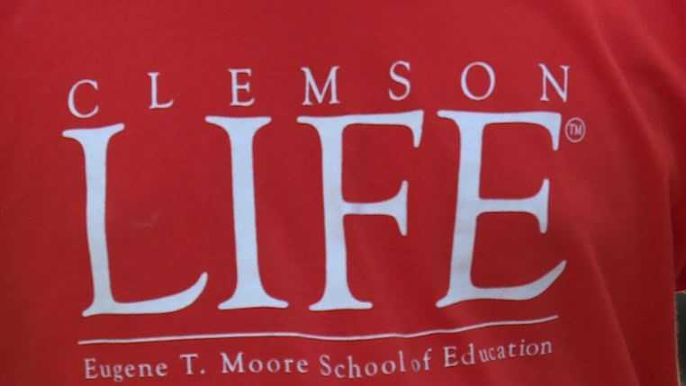 Clemson students with special needs move in for school year