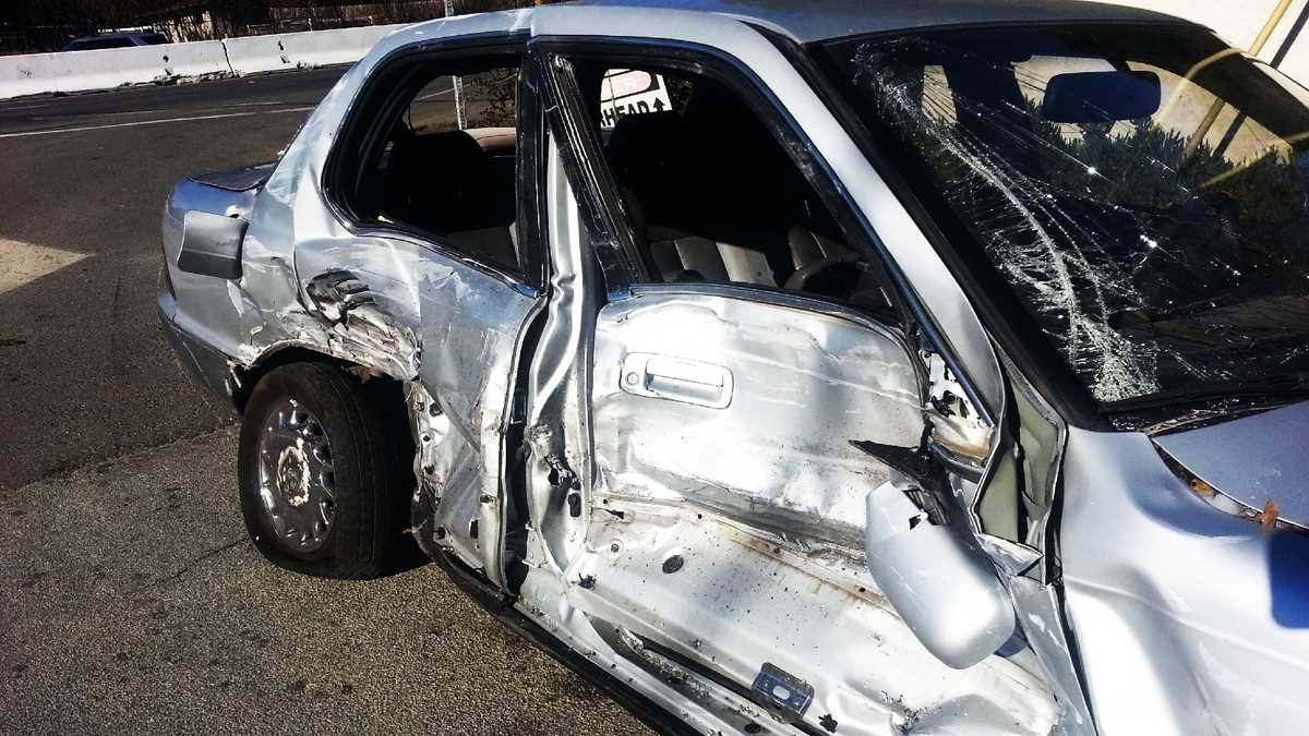 Big-rig vs. Lexus crash on Highway 101 in Prunedale