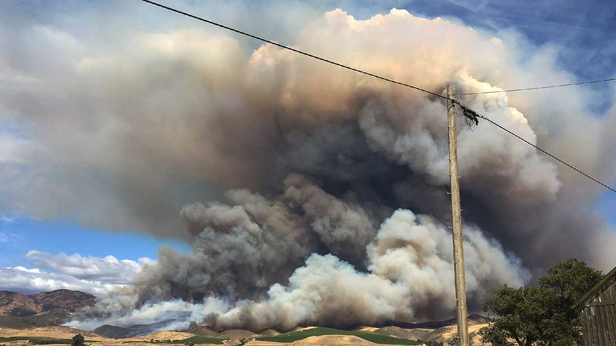 PHOTOS: 4,000-acre Metz Fire between Soledad and Greenfield