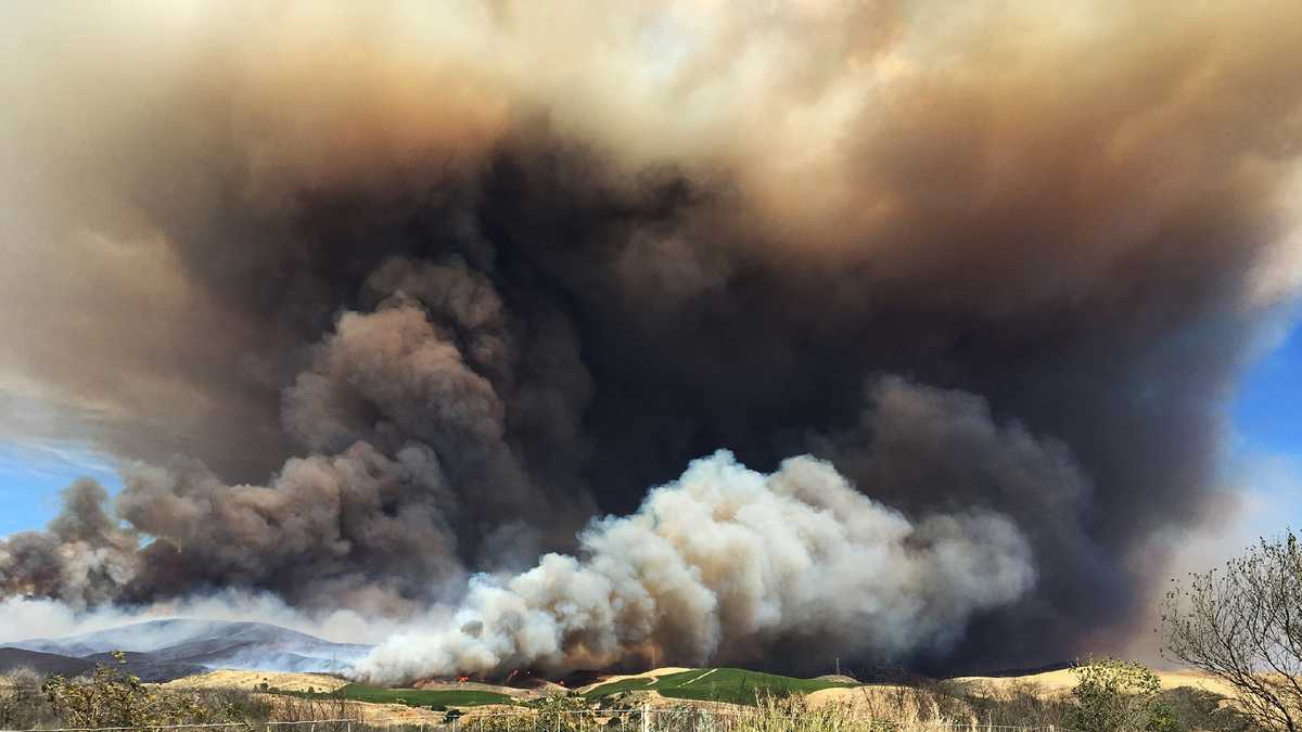 PHOTOS: 4,000-acre Metz Fire between Soledad and Greenfield