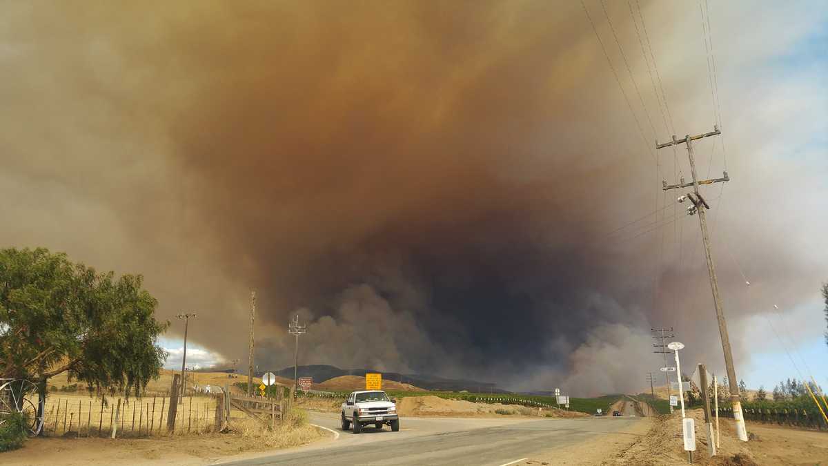 PHOTOS: 4,000-acre Metz Fire between Soledad and Greenfield