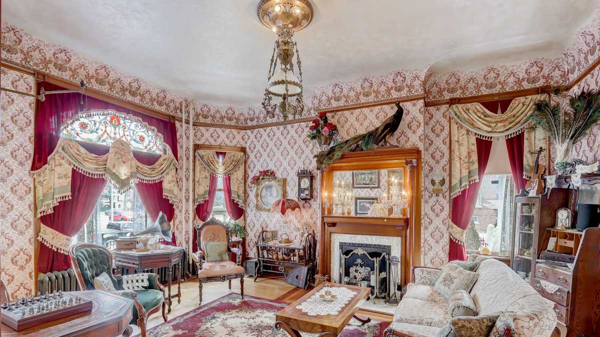 Photos: Schuster Mansion in Milwaukee