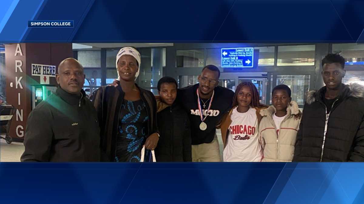 Simpson College student reunites with family after 14 years