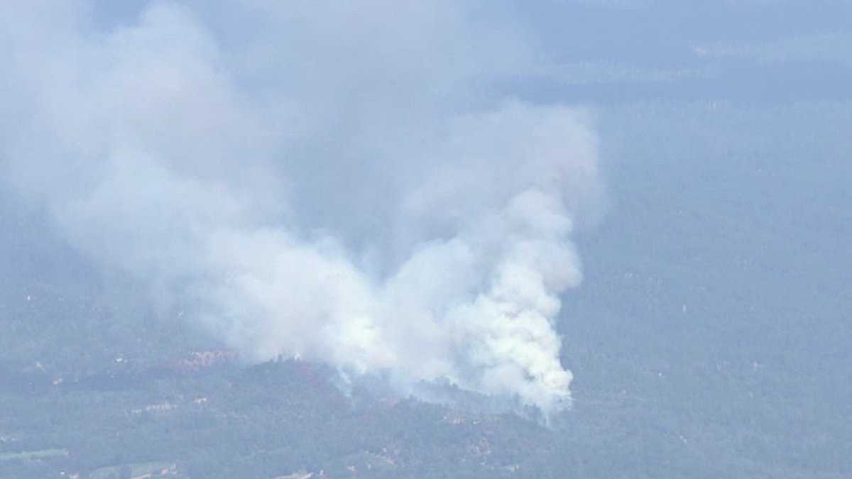 Evacuations lifted near 140-acre fire in Mt. Aukum