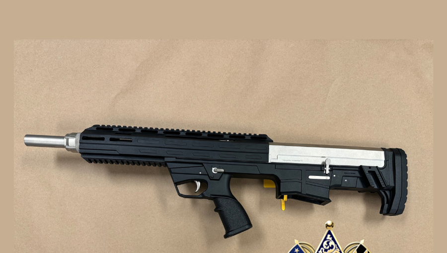 Sheriff: Deputies recover shotgun man pointed at co-workers