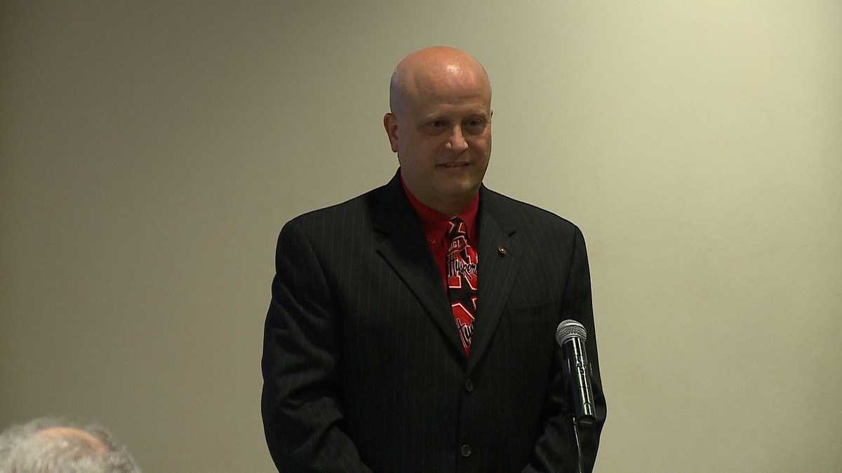 UNL faculty ousts senate president