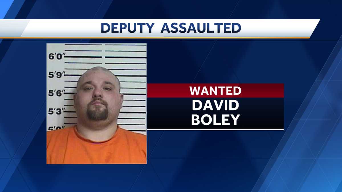 Iowa law enforcement searching for man who hit deputy in the head