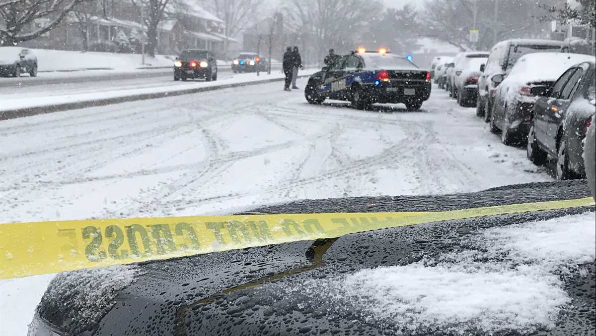 Off Duty Bpd Officer Accidentally Shoots Herself In Leg Police Say