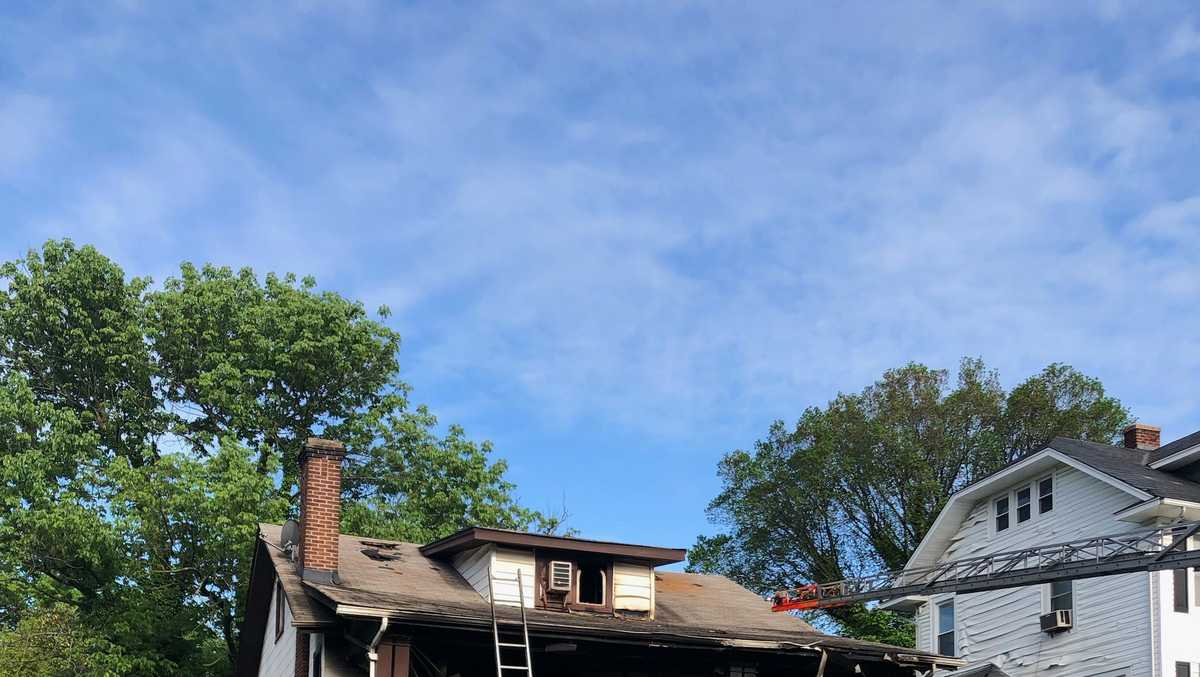 Residents escape northwest Baltimore house fire