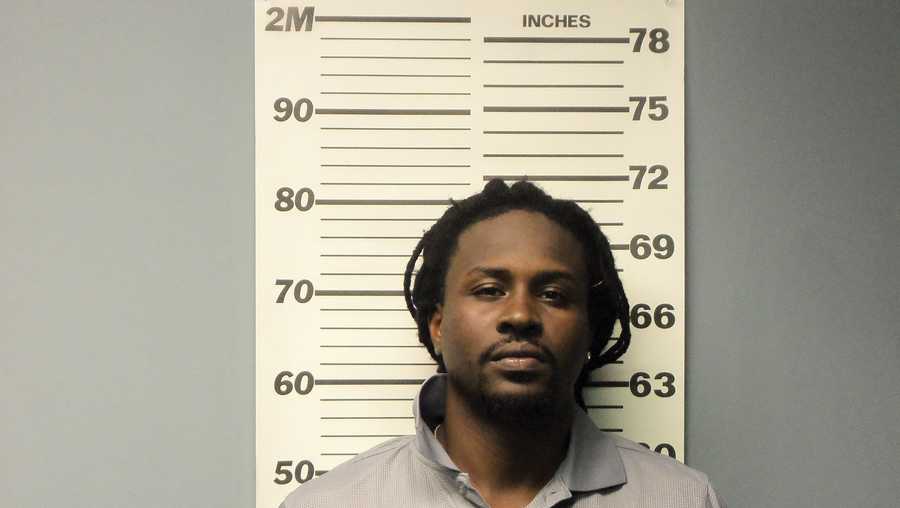 7-11 store manager accused of embezzling $15K from his employer