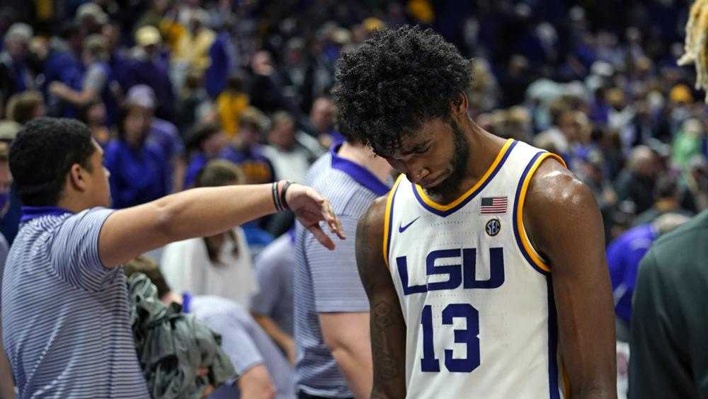 Williams, Arkansas finish on 17-2 run, beat No. 12 LSU 65-58