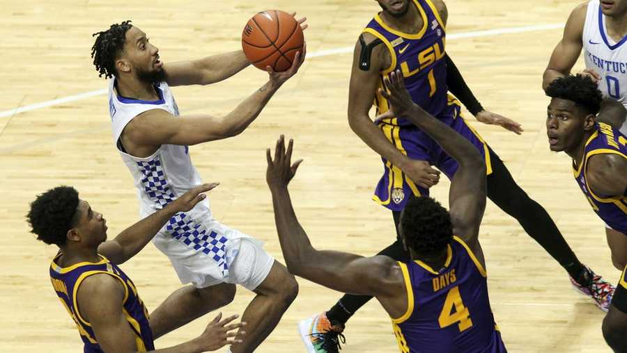 Brooks, Boston help Kentucky beat LSU 82-69, end 3-game skid