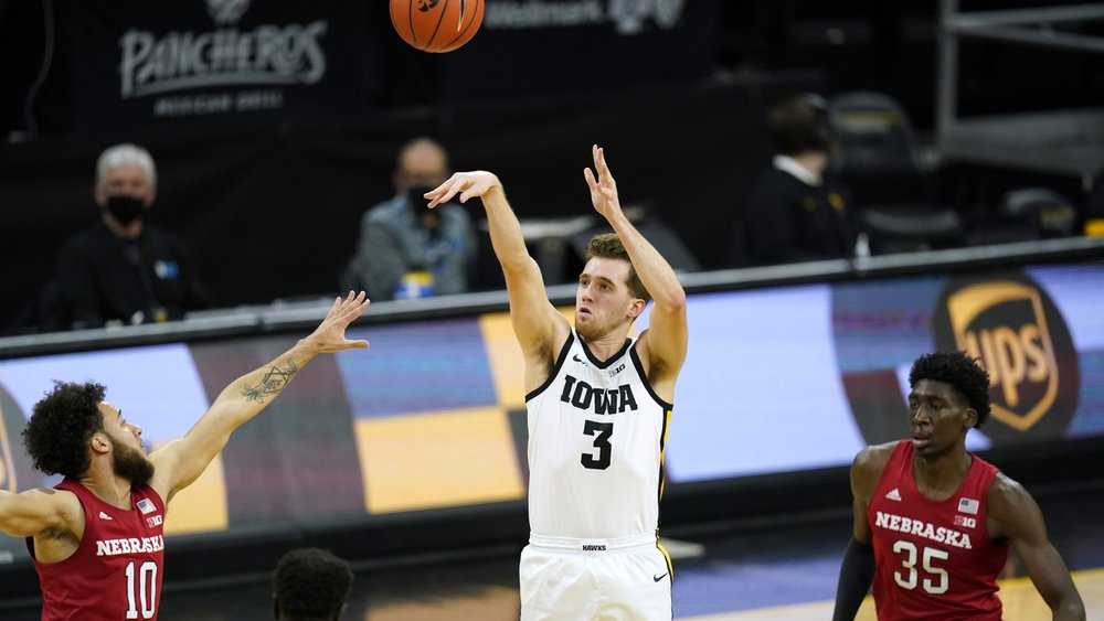 Bohannon, No. 5 Iowa run away from Nebraska 102-64