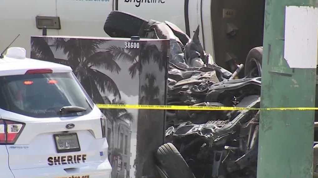 VIDEO: Brightline train collides with SUV in Palm Beach County
