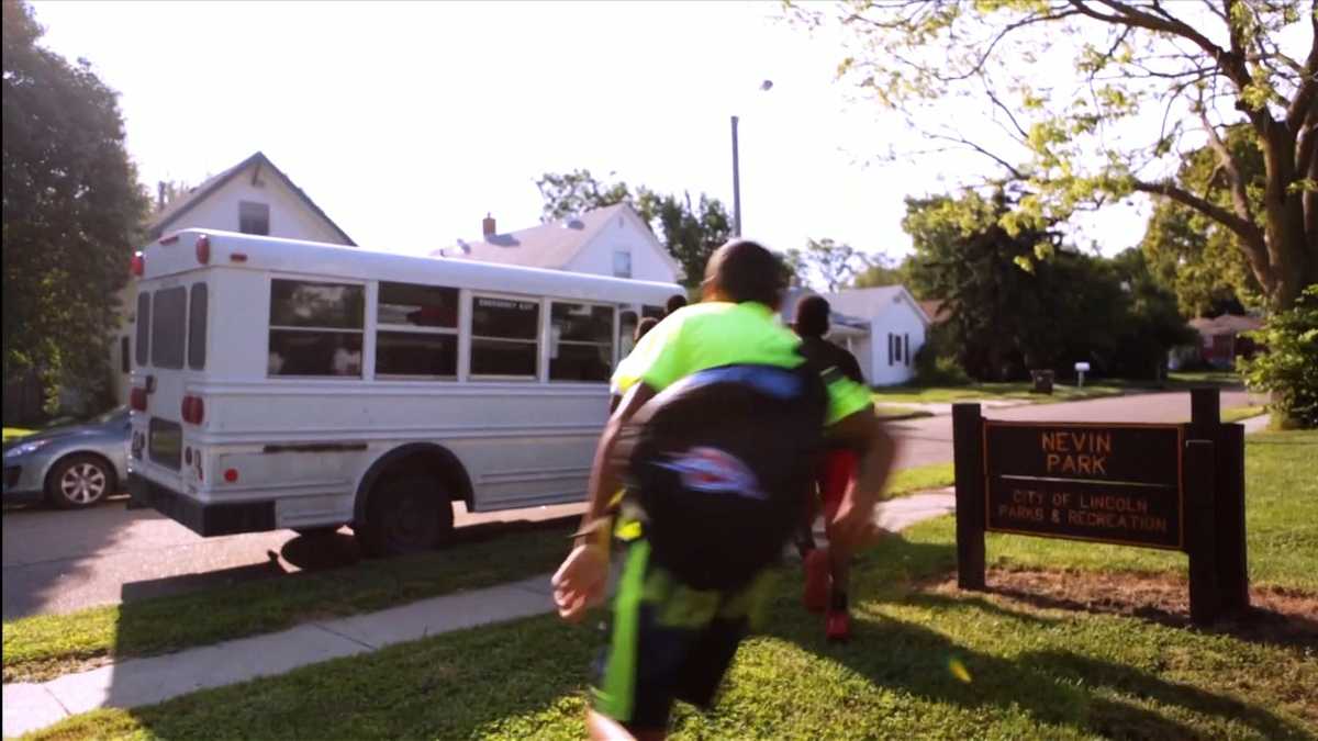 Teen's campaign to fix team bus help rescue program
