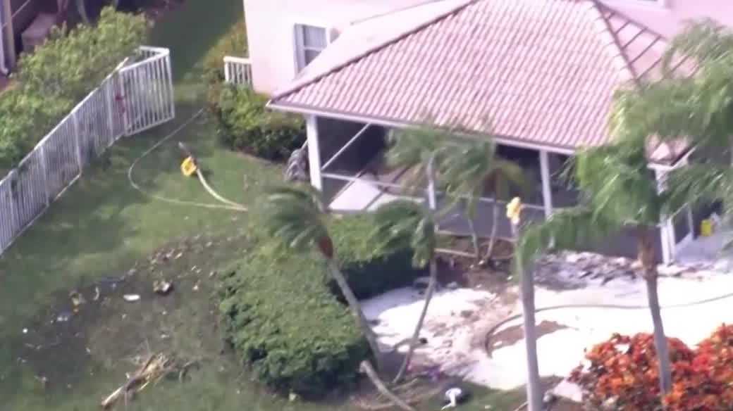 Officials: 2 dead in airplane crash in Coral Springs, Florida