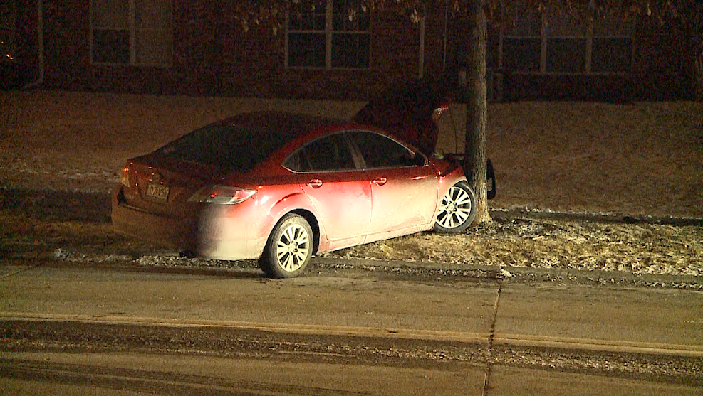 Two people seriously injured in two Omaha crashes Two people seriously injured in two Omaha crashes
