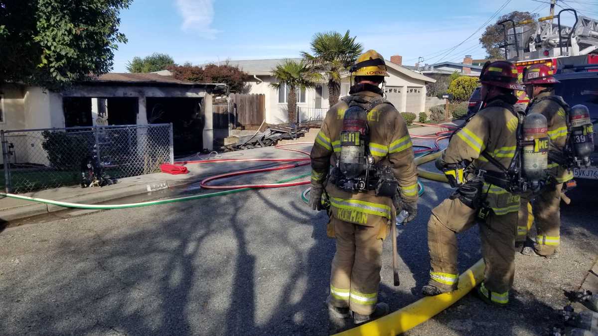 Seaside fire displaces 7 people Friday morning