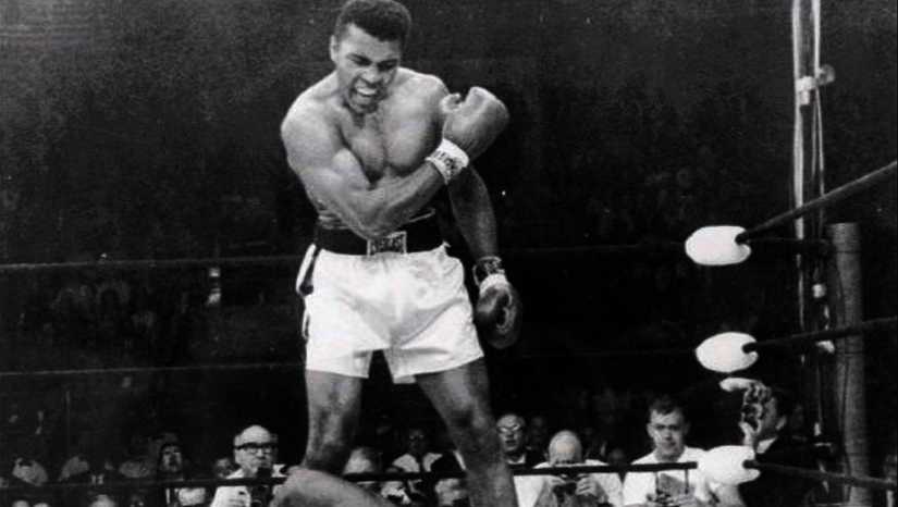 Indianapolis Colts owner purchases Muhammad Ali's walkout robe from ...