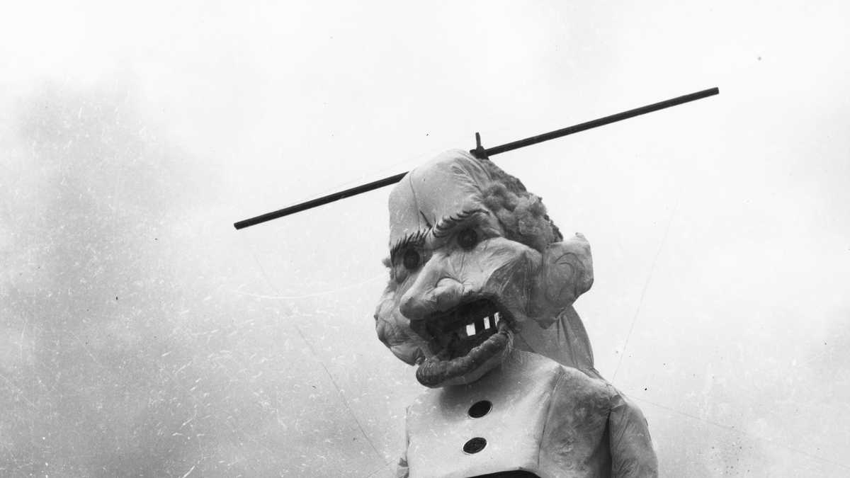 Zozobra through the years