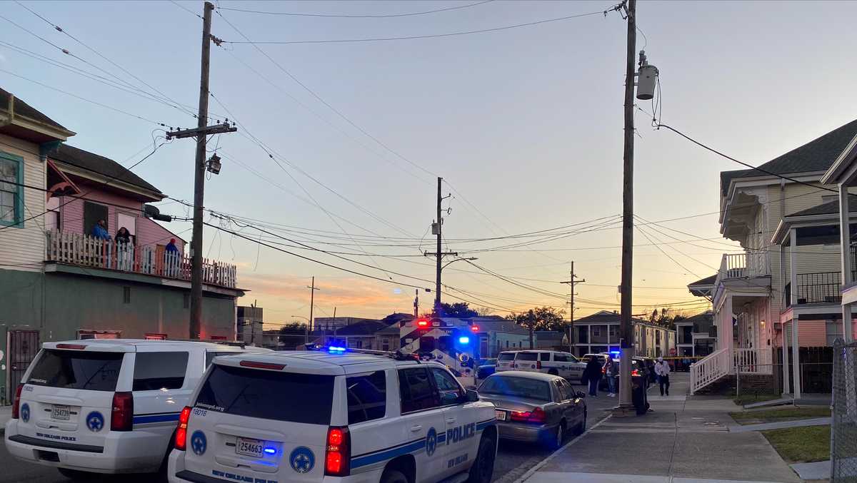 New Orleans police investigating a shooting in the 1800 block S ...