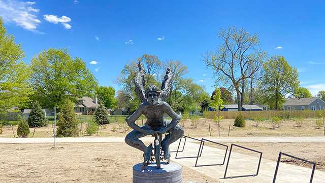 Iconic Iowa mall statue finds new home in Johnston