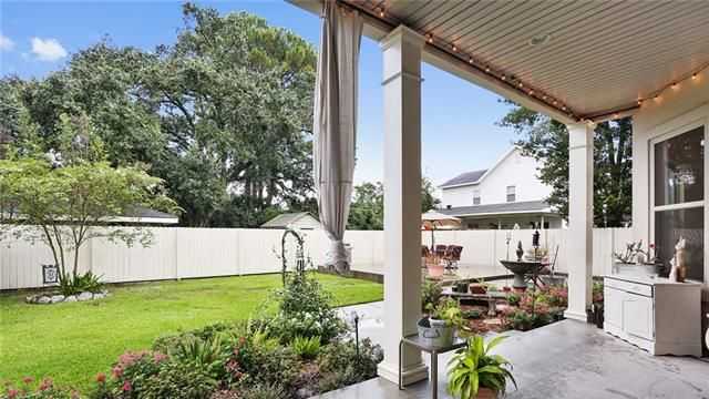 Mansion Monday: Unique Old Metairie home with large grand entrance