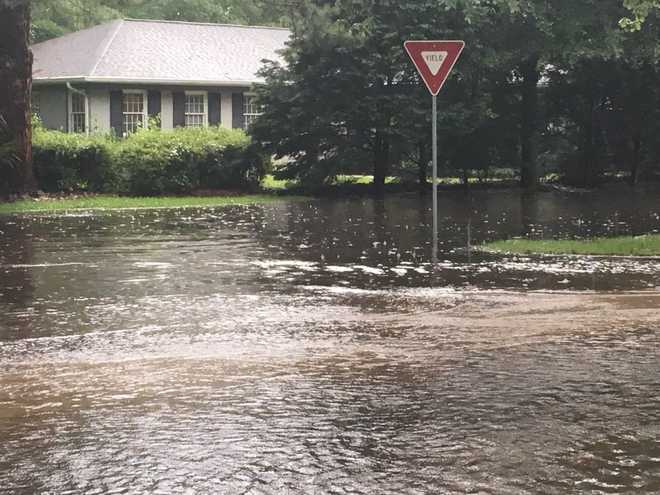 First responders diverting traffic after flooding spotted in Savannah
